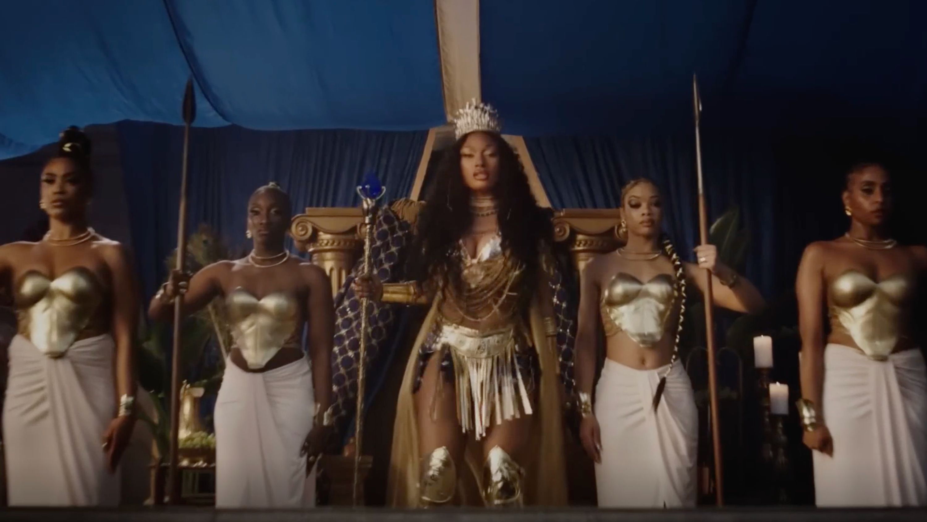 Bueno | This Pepsi Collaboration Featuring Travis Kelce Josh Allen ...